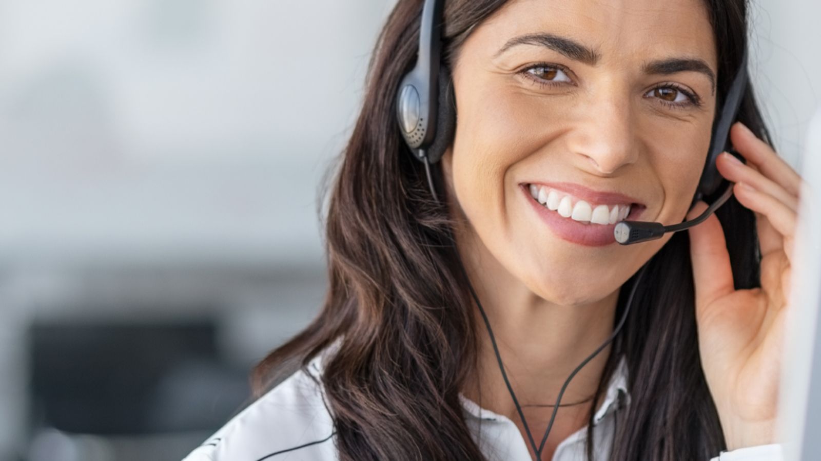 Correcta | Contato - telefone e e-mail